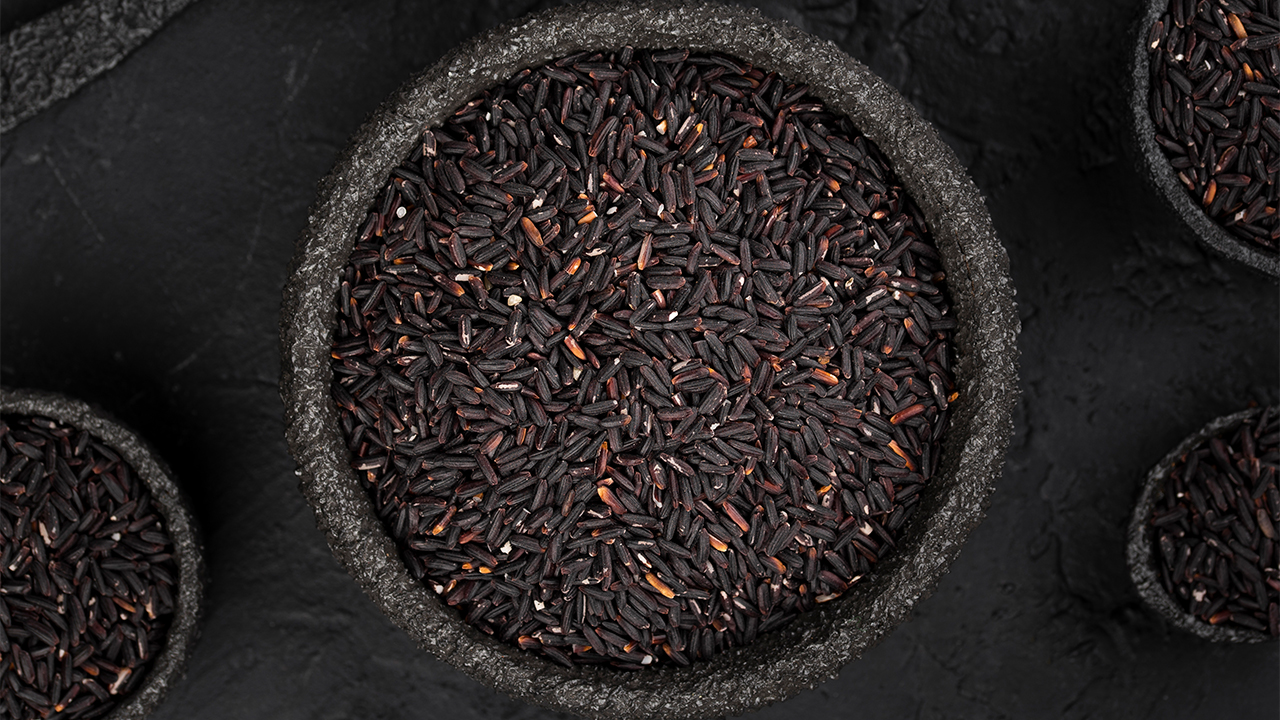 8 Surprising Health Benefits of Black Rice - GOQii